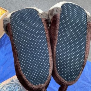 Warner Bros. | Shoes | Copy Tasmanian Devil Slippers Taz Looney Tunes ...